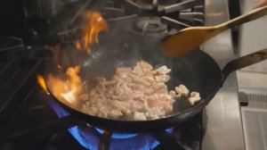 Удивительное мастерство мастера. Рис омлет - еда японского ресторана
