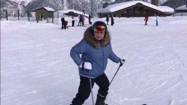 Новый Год одинокого человека, сл. В. Шентала, муз. А. Габиец, исп. Ю. Оленич, фото Св. Влади