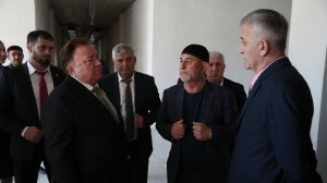Калиматов проверил ход строительства новой школы в селе Верхние Ачалуки