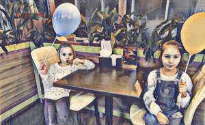 Диана и Милана в Авто Кафе.Распаковка HAPPY FOOD???