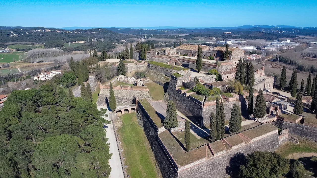 Крепость Остальрик, Каталония, Испания. 26 февраля 2022г.