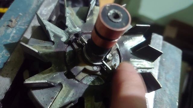 не большой ребилд генератора от нива урбан с кондиционером 110А