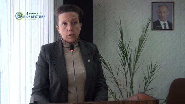 Вручение медалей ветеранам города. Джанкой 2014.mp4