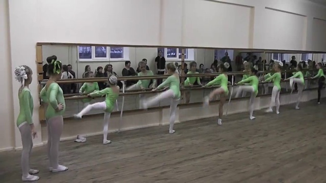Открытый урок 2 класс ДШИ №1 хореограф Ирина Маслюк 12-27-2016_173804