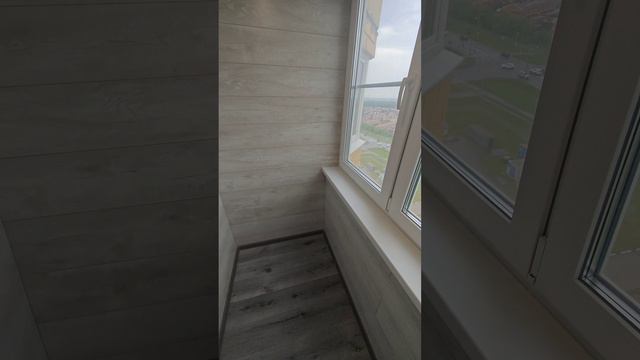 Стильный! Хорошенький! Теплый! Вот такой классный балкон получился для наших прекрасных клиентов🫶🏼