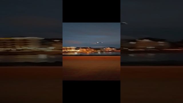 Самолёт пошёл на посадку в Адлере