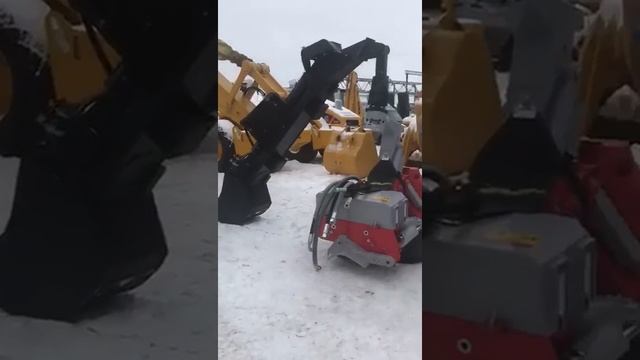 Харвестер на базе экскаватора LiuGong CLG 920D (20 тонн).mp4