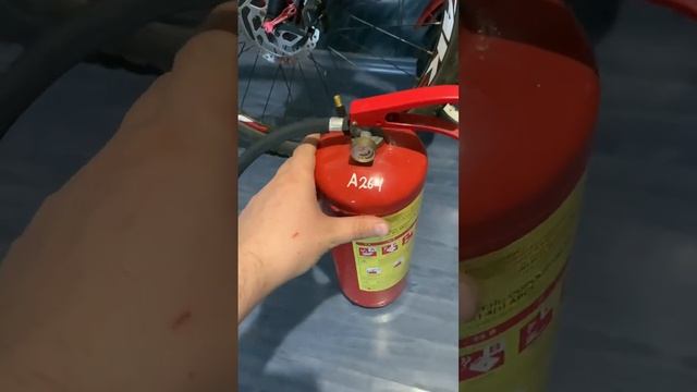 Как накачать бескамерное колесо #завело