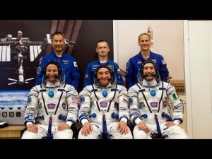 Предстартовая пресс-конференция экипажей ТПК «Союз МС-13»