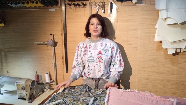 Легко ли стилизовать цветную куртку? Или проще однотон?
