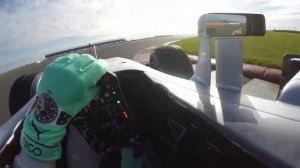 Formule 1 - Mercedes W07 2016 - Caméra embarquée Nico Rosberg