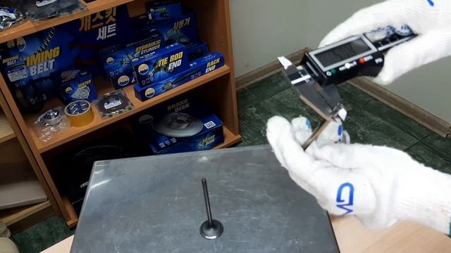 Впускной клапан двигателя AMD.HDVL11 / ОРИГИНАЛ