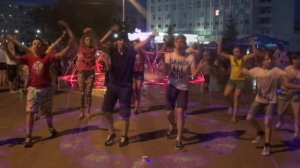 "Поющий" фонтан в Волжском, Флэшмоб от "STREET PROJECT"
