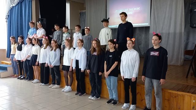 ENGLISH SONG FESTIVAL (6 Б)