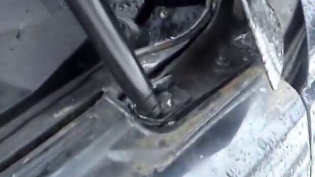 Пневмоупоры на капот