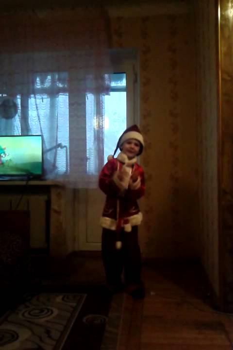 Мини дед морозик поздравляет всех ;)))