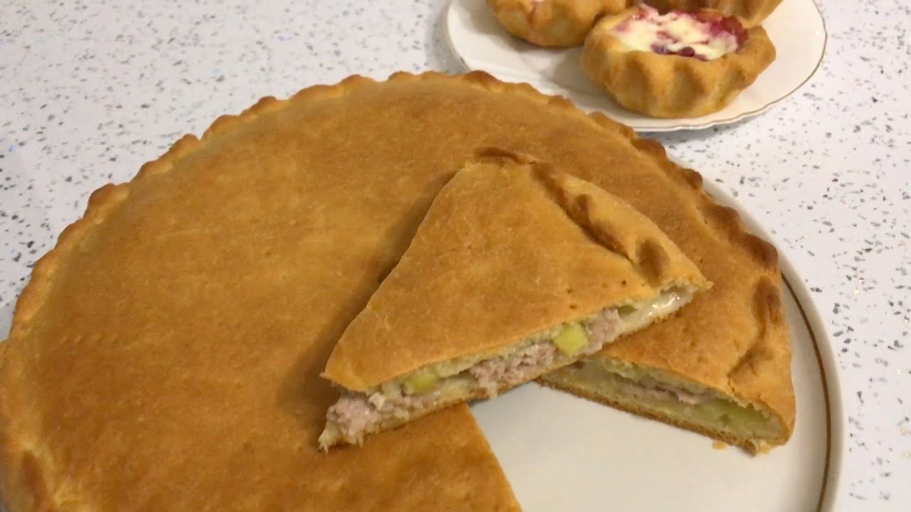 МЯСНОЙ ПИРОГ и СЛАДКИЕ КОРЗИНОЧКИ С БРУСНИКОЙ из сдобного теста к чаю | ПРИЯТНАЯ МИНУТКА