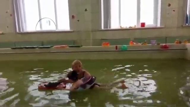 Упражнение "Держимся за доску".mp4