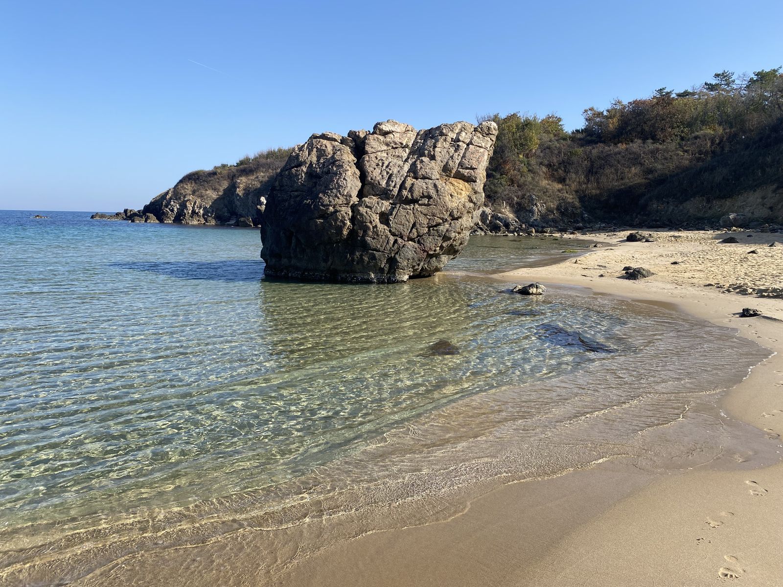 Второй день ноября. Пляж Каваци, Болгария. Под звуки моря...