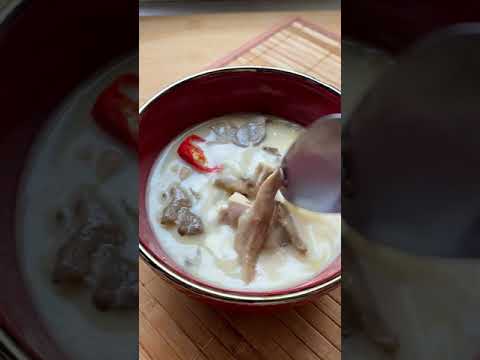 Попробуйте готовый Tom Yum Thai Kha. Заказывайте готовые супы на мясничий.онлайн