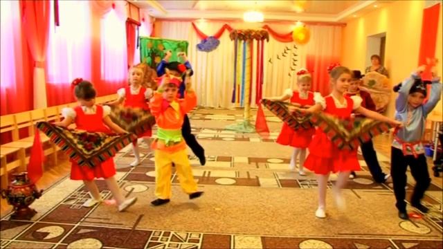 Танец _Ярмарка_ в детском саду.mp4