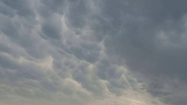 Необычные облака в небе над Краснодаром