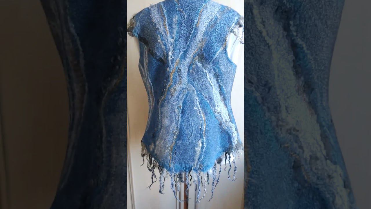 Валяный жилет с шёлком и овечьими кудрями "Питерское небо".