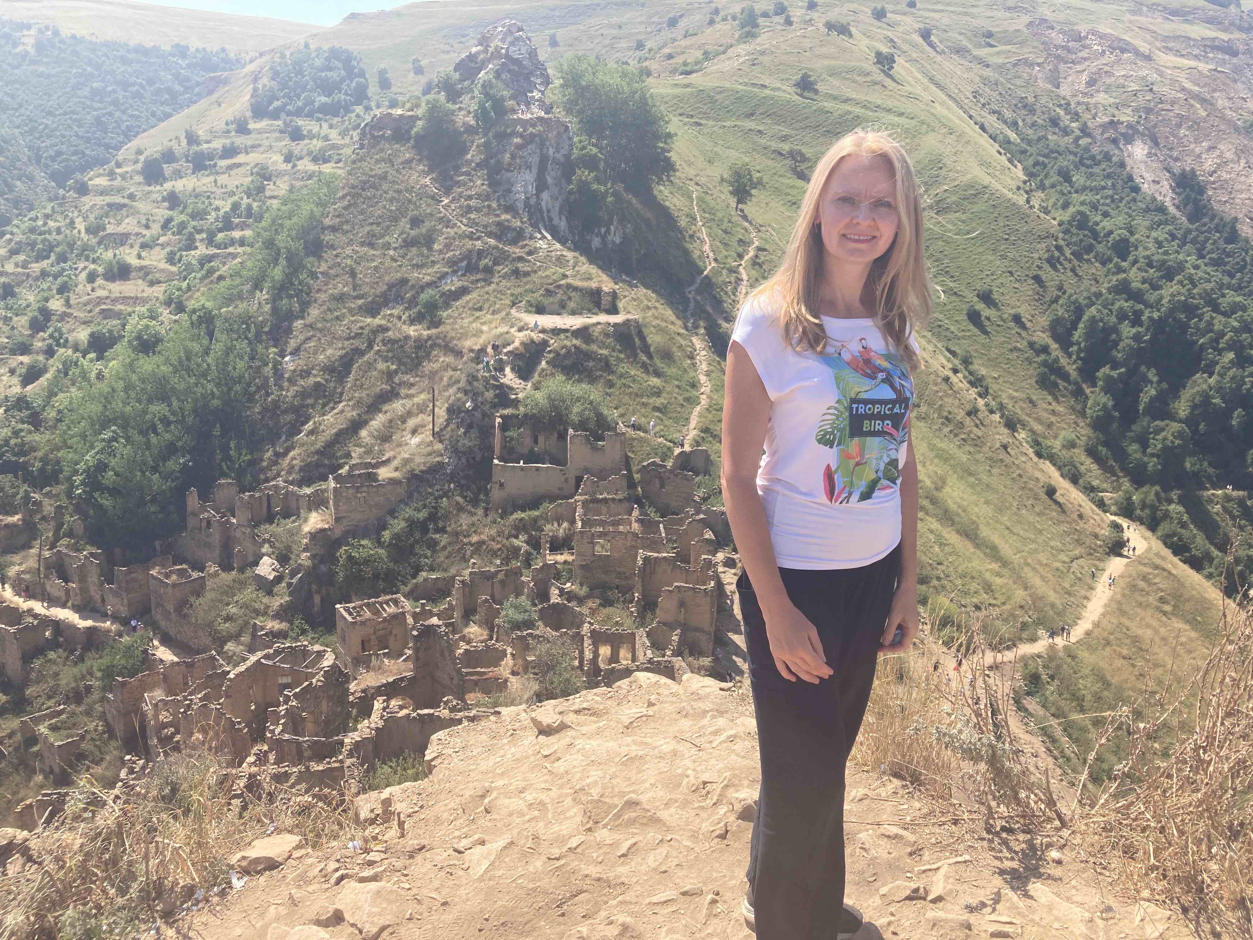 Дагестан. Экскурсия в очаровательный Гамсутль. Салтинский подземный водопад.