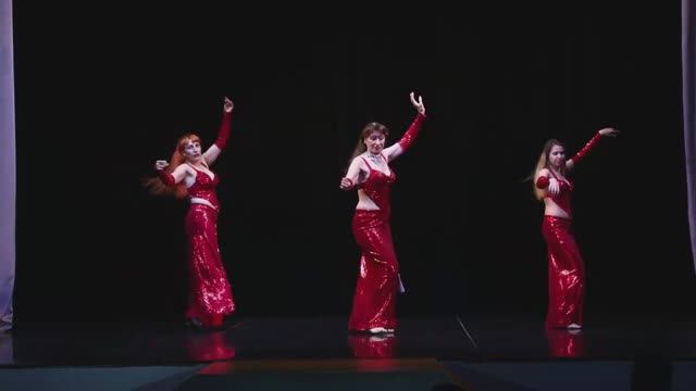 Коллектив восточного танца "IRIS" ¬Классика ¬IzzahFusion 2022