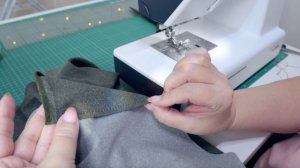 Узнайте первым! Как шить трикотаж на обычной швейной машине [обработка нижнего среза изделия]
