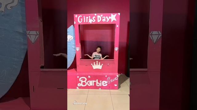 zoomerang_1695558859698.mp4