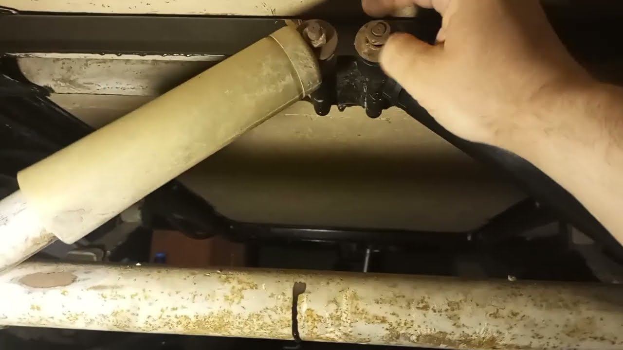 Замена амортизаторов и устранения люфта колес живого модуля.