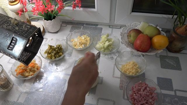 Домашнее видео. Купила грунт для посева..  Пицца и салат на ужин... Январь 2024 года