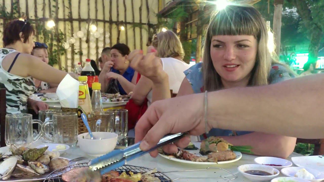 Нячанг 2019 Grill Garden (буфет) отмечали день рожденья и приезд