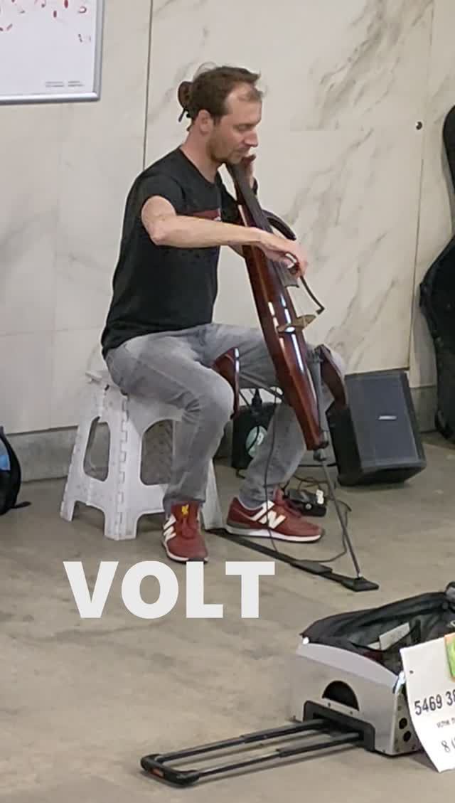 Музыкальная Москва. Трубач и виолончелист в метро. Tomaso Albinoni - Adagio in Sol minore Часть 4