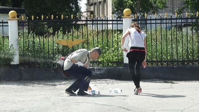 Социальный эксперимент об иностранцах на вокзале