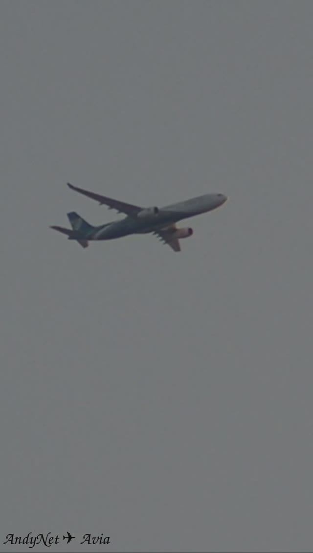 Airbus A330-343 авиакомпании Oman Air [A4O-DD] заходит на посадку в Шереметьево (UUEE) 27.05.2023