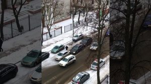 Тройное дтп с участием двух BMW. Ярославль. Улица Победы. Triple accident involving bmw.