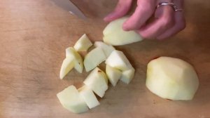 【ロンドン暮らし】本場イギリスのアップルクランブルの作り方　How to make easy apple crumble.