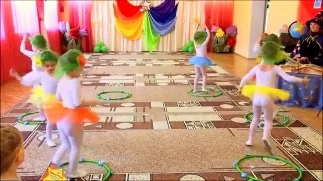 Танец на 8 марта _Подснежники_ в детском саду.mp4