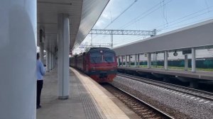 «Разбитая форточка кабины» ЭД4М-0203 пребывает на станцию Лесной городок»