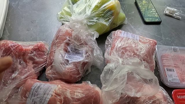Наша жизнь в России. Готовим куриные лапки.