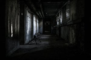 Страшная история на ночь "Пока горит свет, чудовища исчезают"
