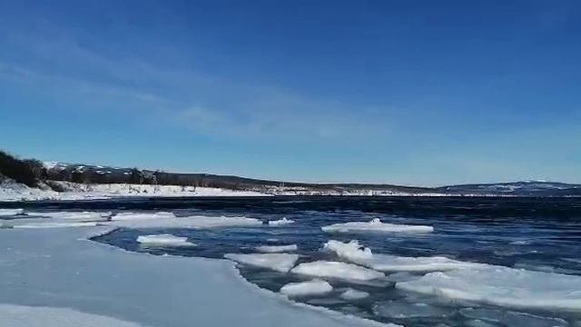 Оторвало лёд.  Рыбалка в Де Кастри 22.02.2022г