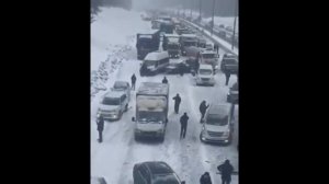 АВАРИИ ГРУЗОВИКОВ - ПОДБОРКА ЖЕСТИ ИЗ АРХИВА ЭВАКУАТОРЩИКА 2020.mp4