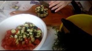 Салат ЛЕТНИЙ из огурцов и помидор. Классический рецепт  SUMMER salad of cucumbers and tomato.
