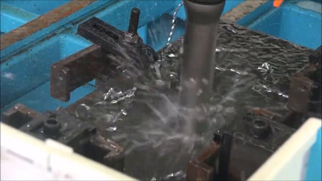 Вертикально сверлильный станок с ЧПУ стол 1020