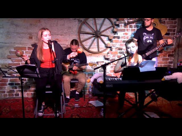 Варвара Власова и Софья Тараканова - Это всё ты (Sisters Усмановы)