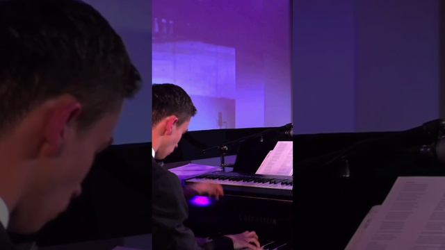 Иван Бойцов и Дмитрий Нестеров - «Встречал Симферополь солдата»