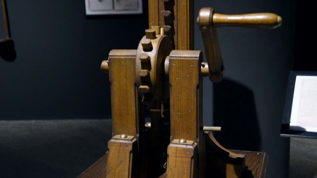 Экспозиция "Тайны да Винчи" в тюменском музее